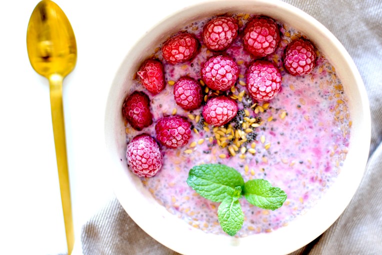 Chia & Lin Pudding – Framboises et menthe – Les Cookines